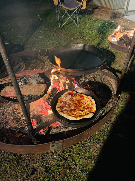 Cooking_Pizza_in_the_Aussie_Fire_Ring_grande.heic?v=1722906617