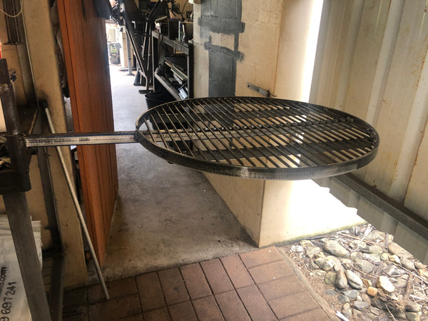Big_Swinging_BBQ_Grill_www.aussiecampfirekitchens.com_in_workshop ...