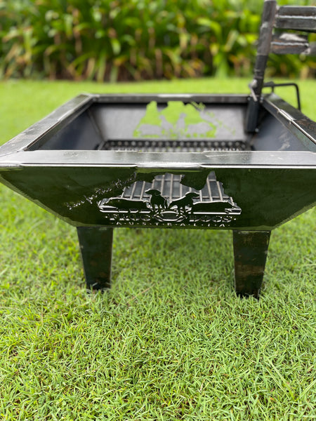 Cooktown_Pig_Hunt_Backyard_Fire_Pit_grande.heic?v=1722905031